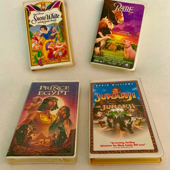Disney | Media | Bundled 4 Walt Disney Vhs Entertainment Movie ...